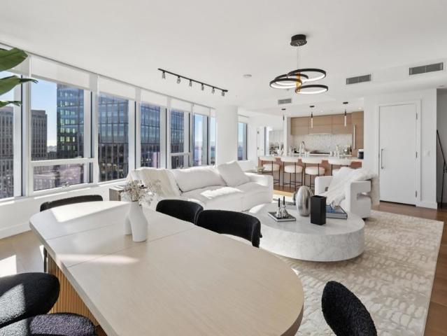 888 W E St 1504