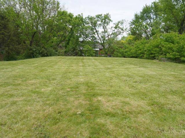 888 W Kemper Road