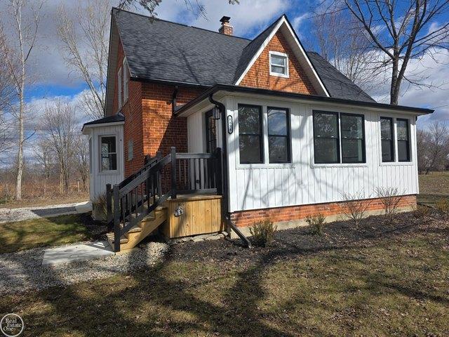 8894 Arnold Rd, Fair Haven, MI 48023
