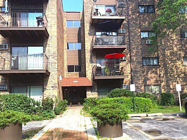 8894 Knight Ave Apt 213, Des Plaines, IL 60016