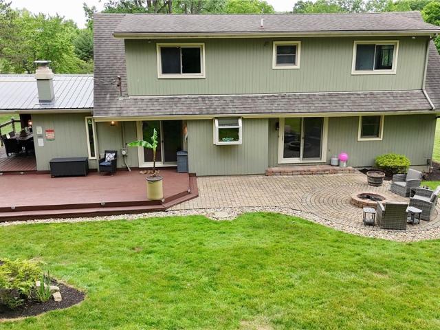 8897 Hillcrest Drive