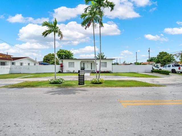 8890 SW 36th St, Miami, FL 33165