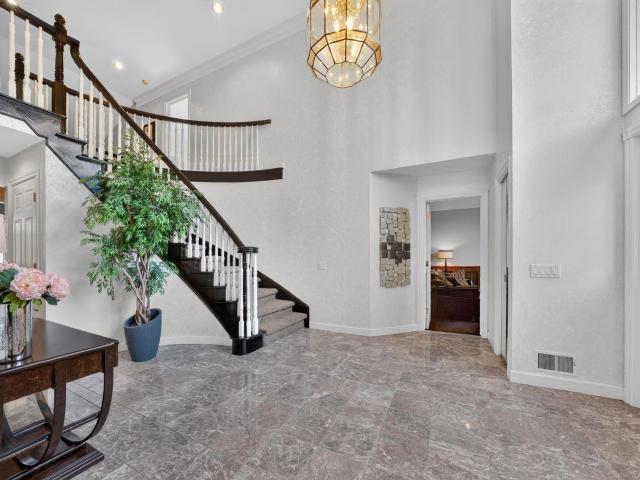 8893 Chestnut Run Drive