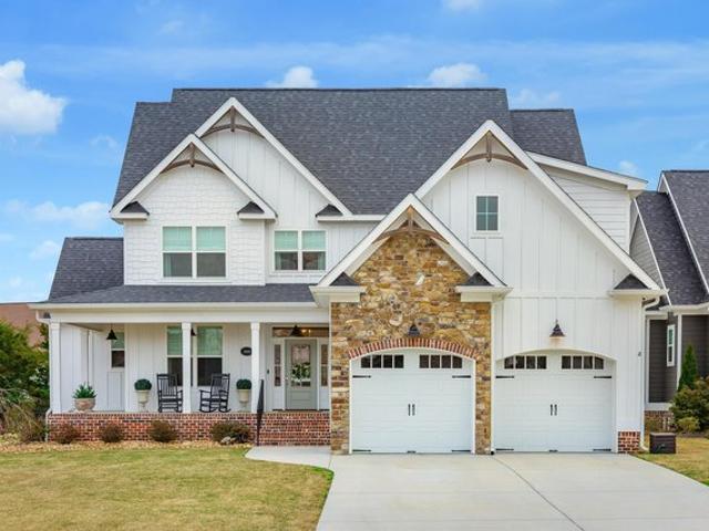 8893 Grey Reed Dr, Ooltewah, TN 37363