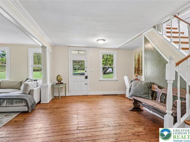 8893 Longswamp Road