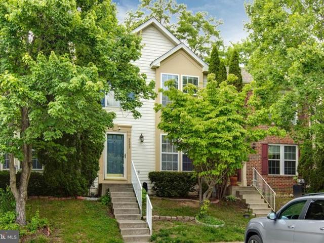 8893 Papillon Dr, Ellicott City, MD 21043