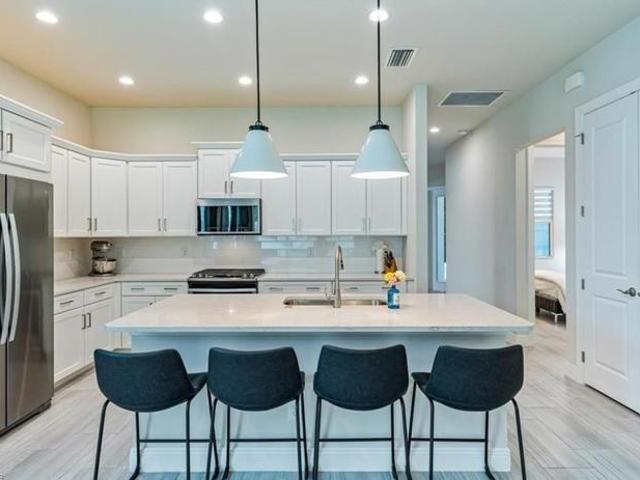 8893 St Lucia Dr, Naples, FL 34114