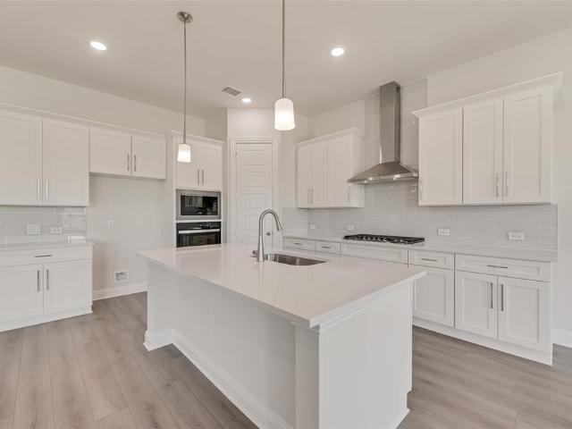 8893 Wyndemere Lane