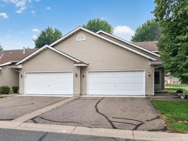 889 125th Dr NE, Blaine, MN 55434