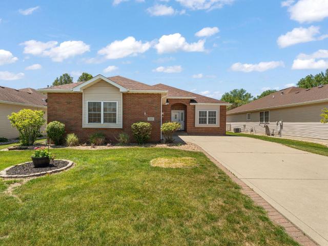 889 Clearwater Cove W