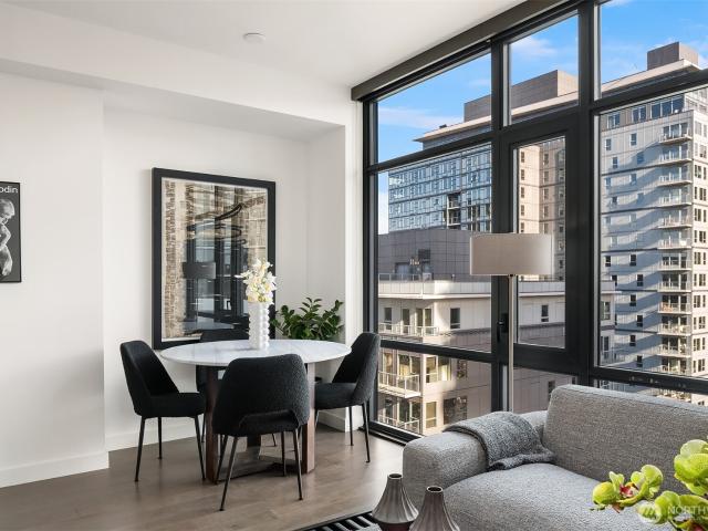 889 Avenue Square NE # 908