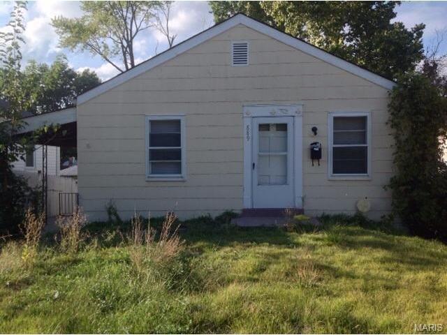 889 Gustav Ave, Saint Louis, MO 63147