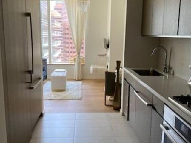 889 Francisco St #1705, Los Angeles, CA 90017