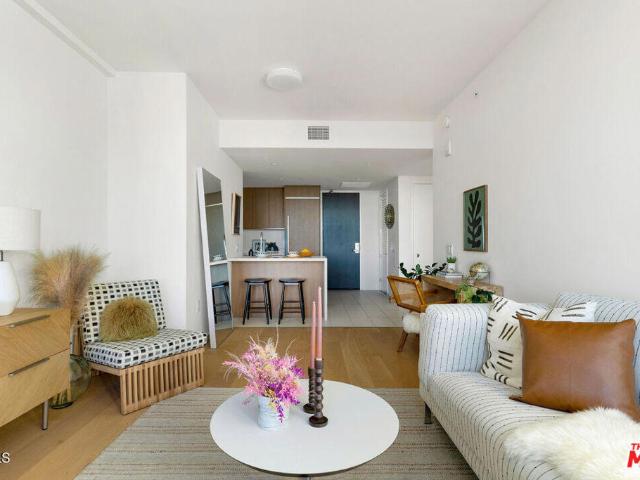 889 Francisco Street 1702
