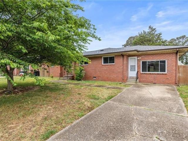 889 Hopwood Ln, Virginia Beach, VA 23455