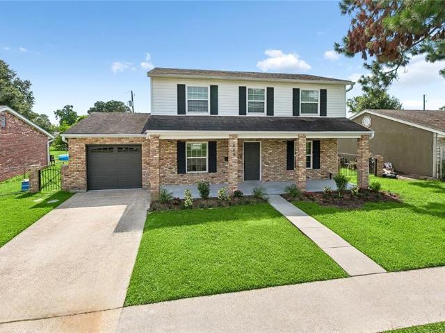 889 Oakwood Drive