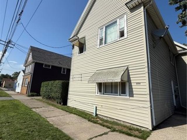 889 Oliver St, North Tonawanda, NY 14120