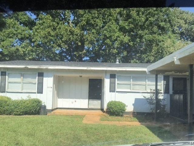 889 Laredo Ct Apt A, Selma, AL 36701