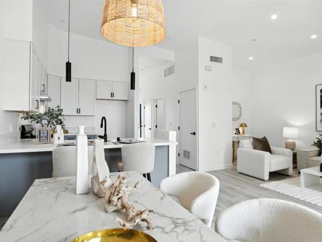 889 Mc Lellan Dr Apt 306, South San Francisco, CA 94080