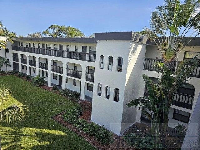 889 Riverside Dr, Fort Lauderdale, FL 33312