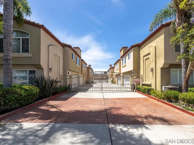 88 4th Ave # 7