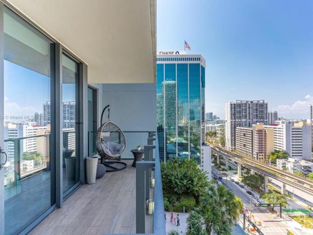 88 7th St SW #1008, Miami, FL 33130