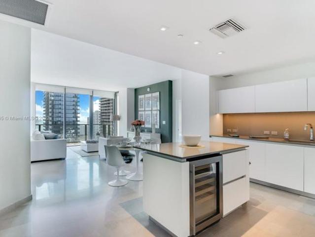 88 7th St SW #2505, Miami, FL 33130