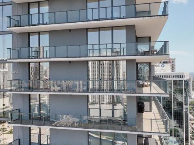 88 7th St SW #2612, Miami, FL 33130