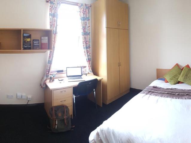 88 90 London Road, Leicester LE2 4 bed flat to rent £1,473 pcm £340 pw