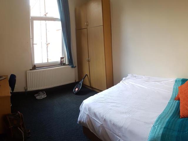 88 90 London road, Leicester LE2 5 bed flat to rent £1,842 pcm £425 pw