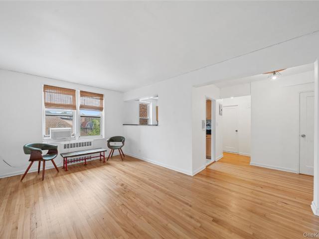 88 10 35th Avenue 3F