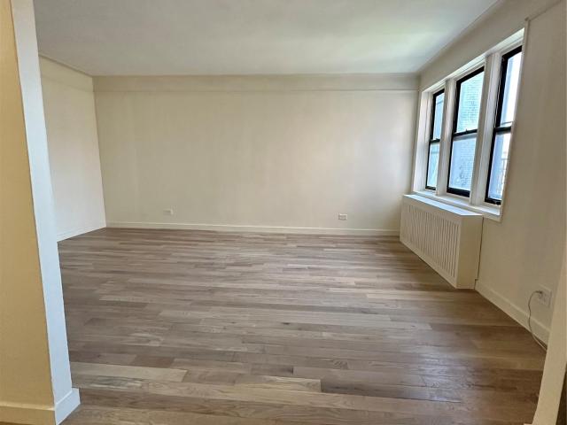 88 12 Elmhurst Avenue 6K