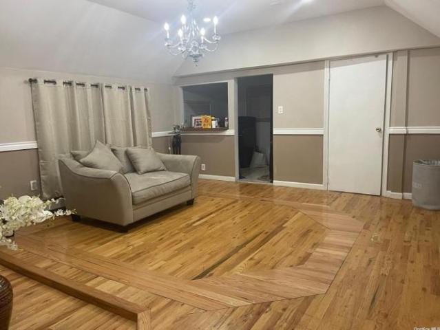 88 24 78Th St, Woodhaven, NY