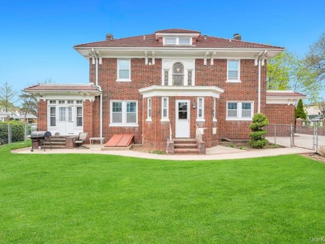 88 35 rd Street