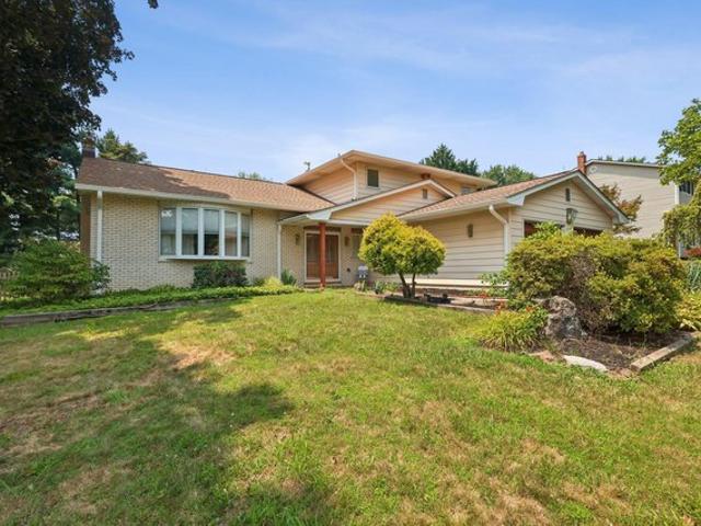 88 Tudor Dr, Hamilton, NJ 08690