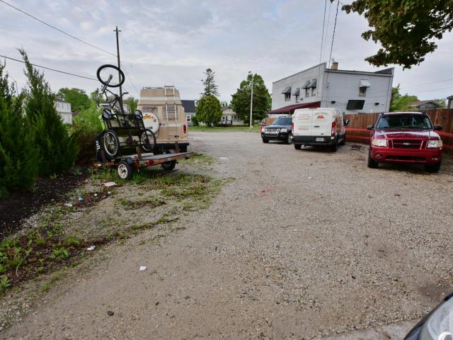 88 W Becher St