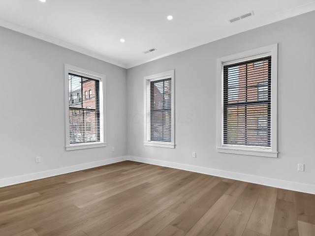 88 W Frankfort Street