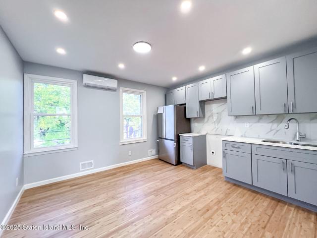88 Warren Street | Compass