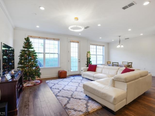 88 Aspen Dr