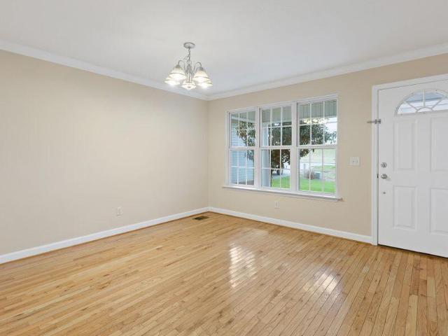 88 Battle Farm Court