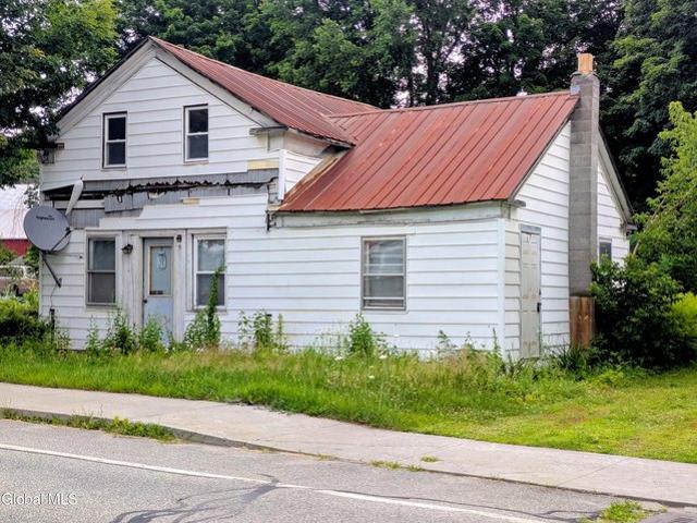 88 Bay Rd, Lake Luzerne, NY 12846