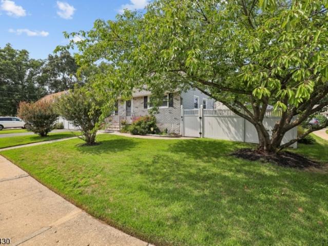88 Bentley Ave