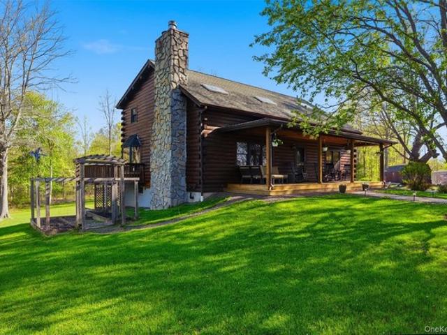 88 Bruynswick Rd, New Paltz, NY 12561