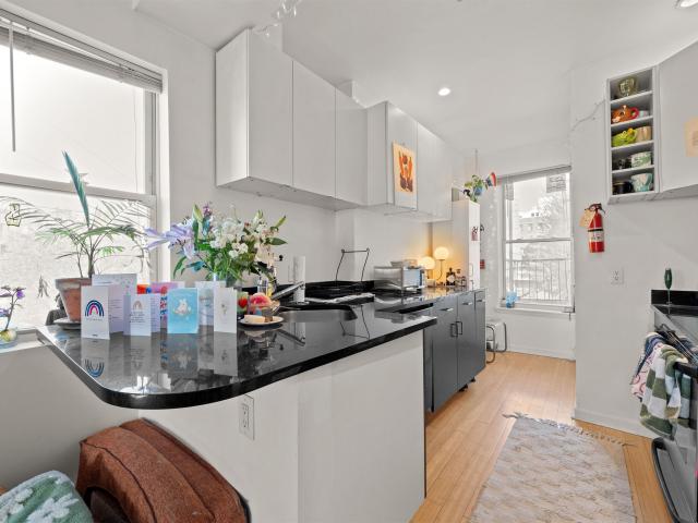 88 Brunswick St # 1