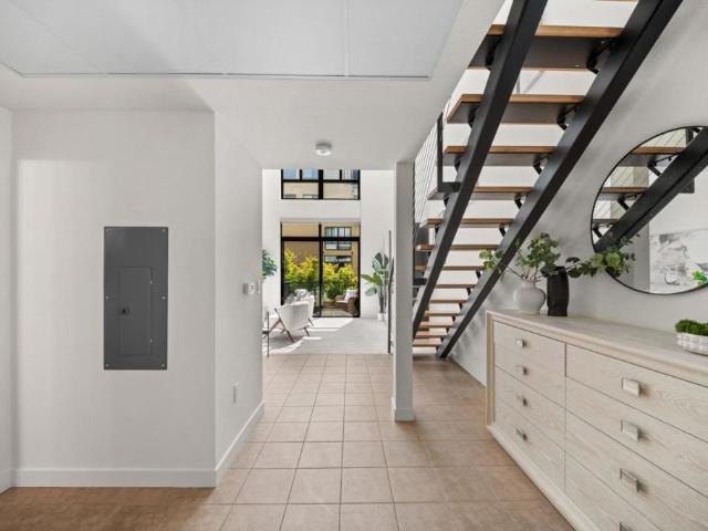 88 Bush Street 2206