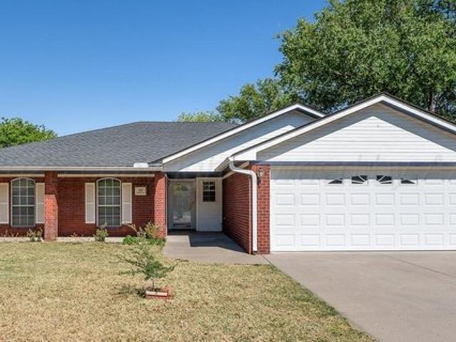 88 Country Club Dr, Canyon, TX 79015