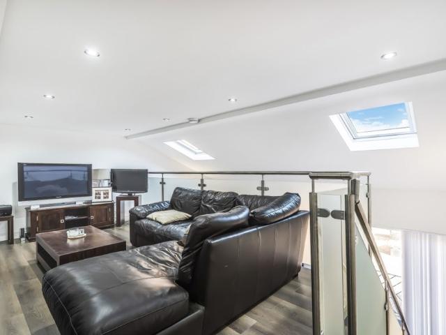 88 Clapham Park Road, Clapham, London, SW4