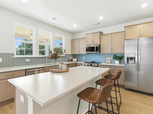 77 Crosswick St, Summerville, SC 29483 | MLS #26007