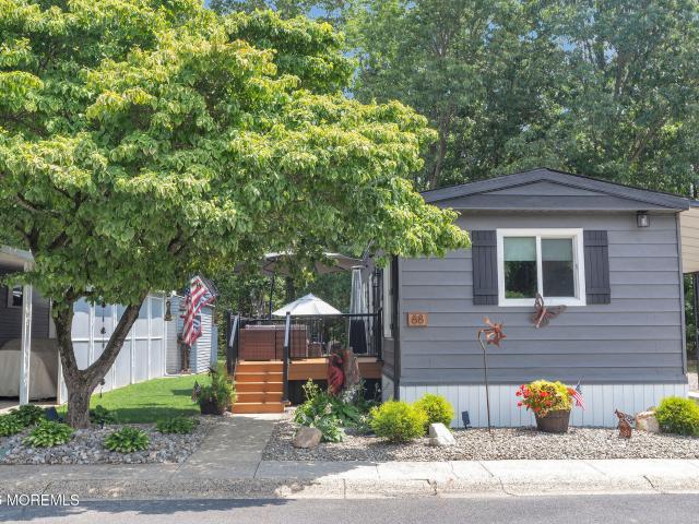 88 Douglas Drive