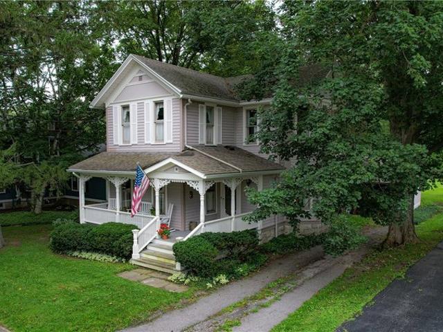 88 E Main St, Le Roy, NY 14482